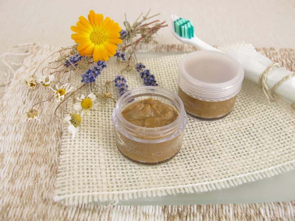 Natural Toothpaste Recipes to Avoid Toxic Ingredients