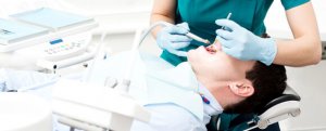 How to Pull Your Own Tooth: Methods and Risks, Is It Worth It?