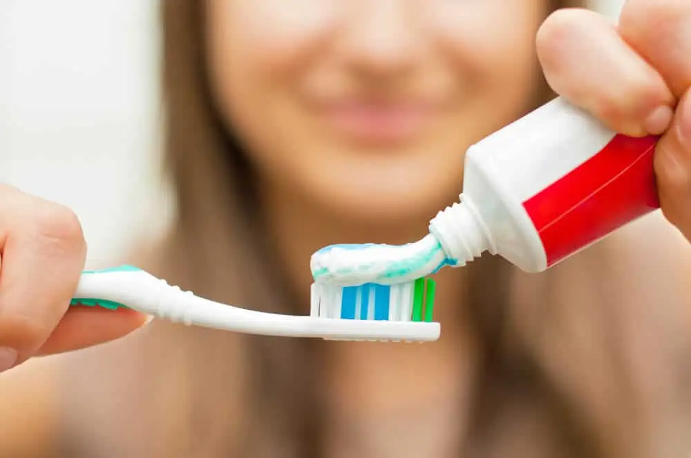 The Best Way to Brush Your Teeth Properly, Step by Step