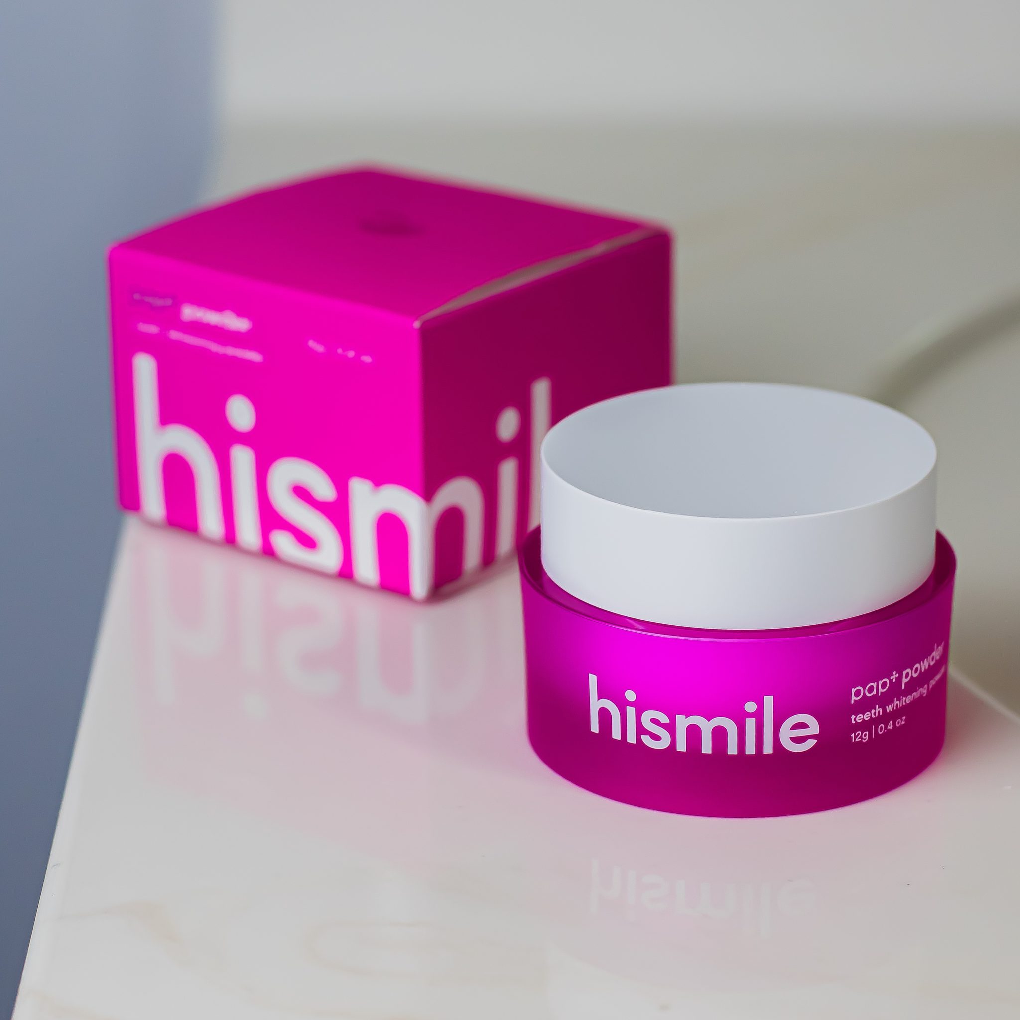 What Is Teeth Whitening Powder? Types, Ingredients and How to Use It