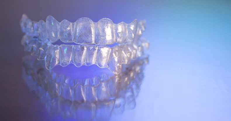 Byte vs Smile Direct Club: Which One Is Better for Straightening Teeth ...