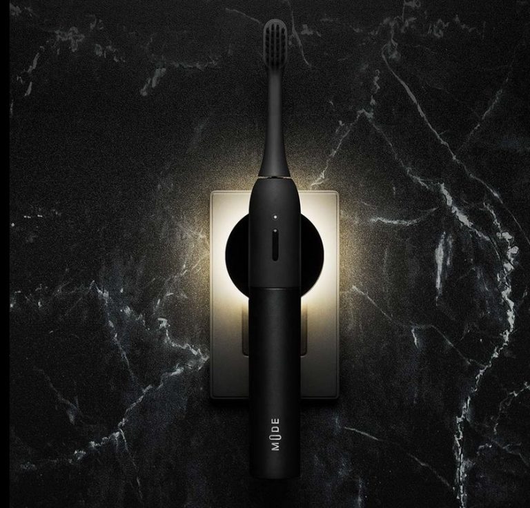 New Technology Toothbrushes for Smarter Oral Hygiene - Dentaly.org