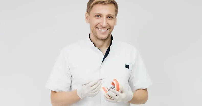 Prosthodontist Near Me: Find a Specialist in Your Area - Dentaly.org