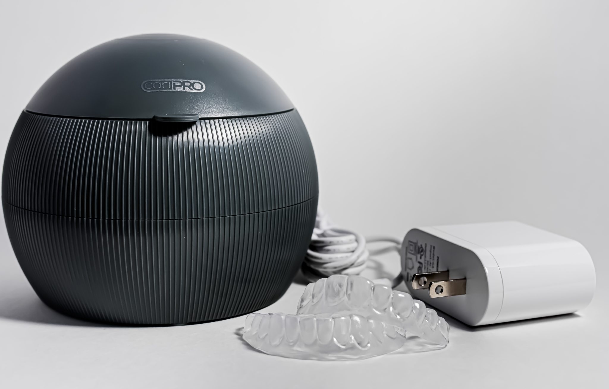 7 Easy Ways How To Clean Teeth Aligners at Home - Dentaly.org