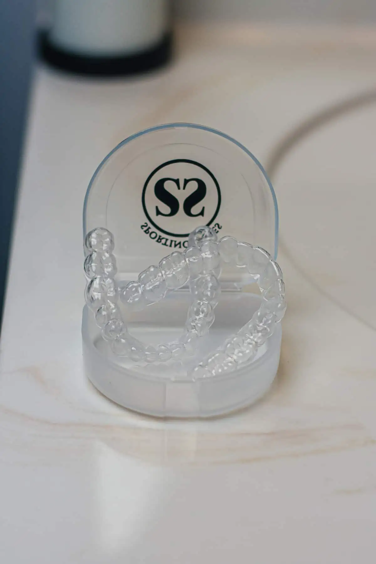 Teeth Retainer: Price, Different Types, and Tips for Cleaning and Wear ...