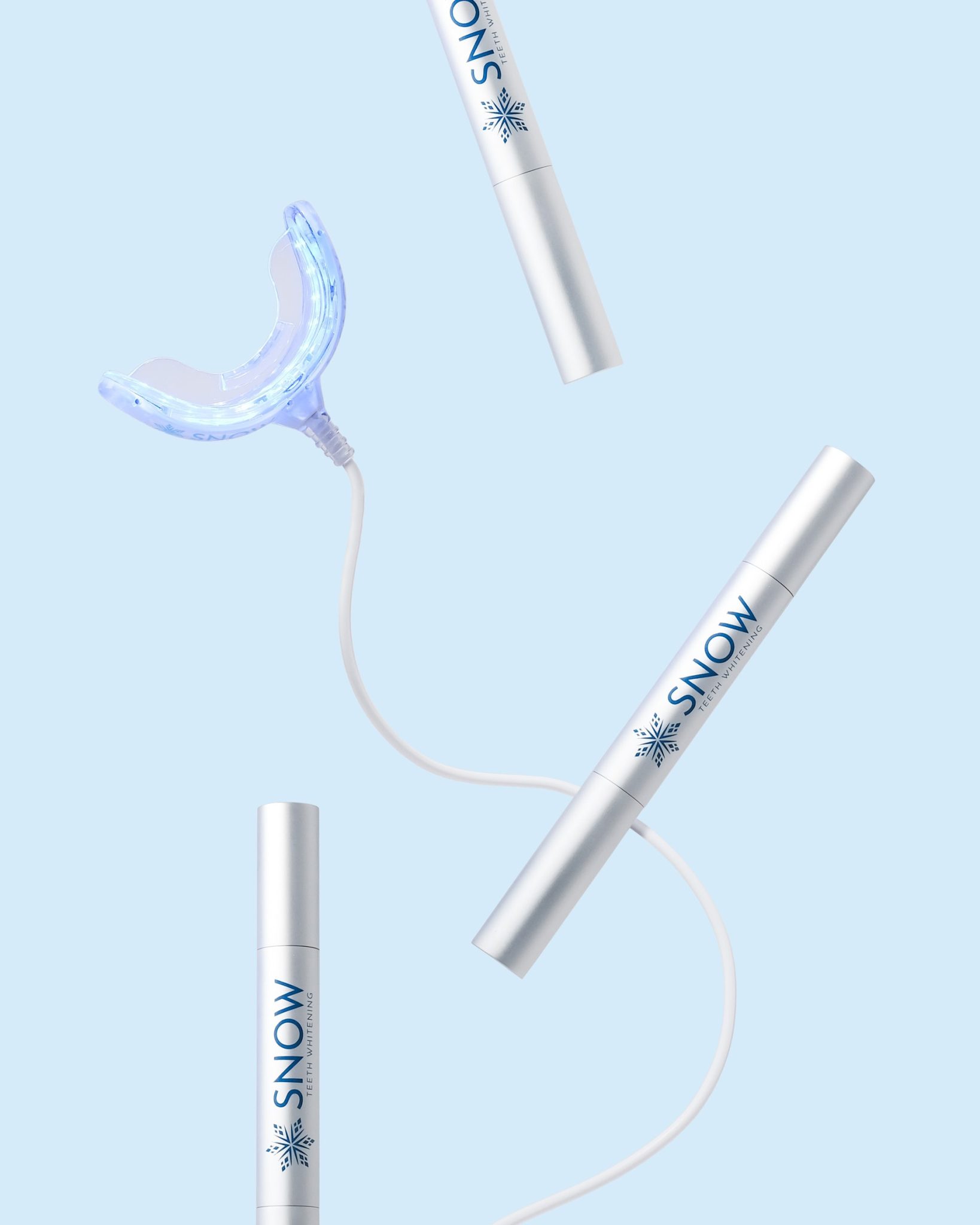 Snow Teeth Whitening Review: We Tried Snow — Here's Our Take!