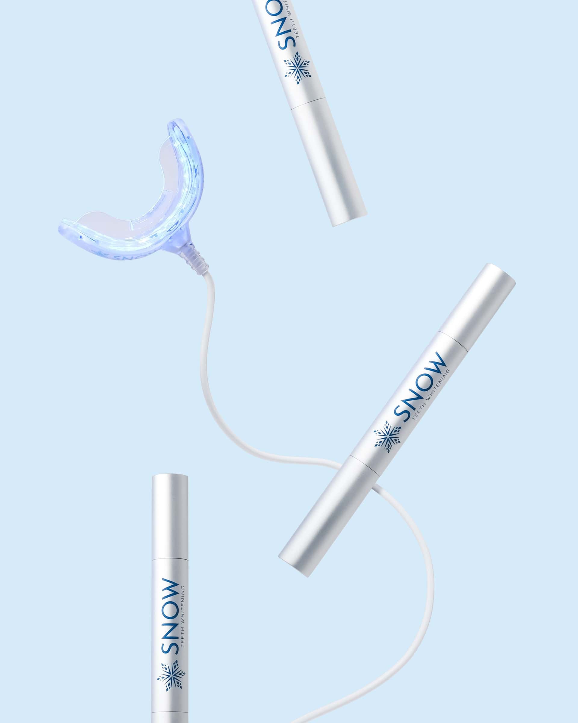 Snow Teeth Whitening Review: We Tried Snow — Here's Our Take!